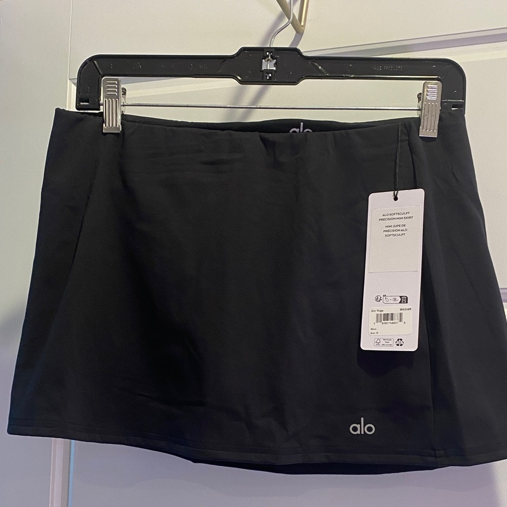 ALO Yoga Softsculpt Precision Mini Skirt in Black Siz… - Gem